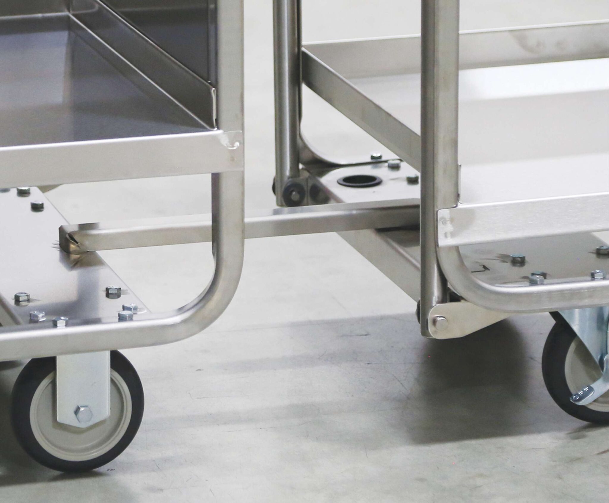 Lakeside 169168 Push-Pull Stowable Drawbar - Lakeside Foodservice