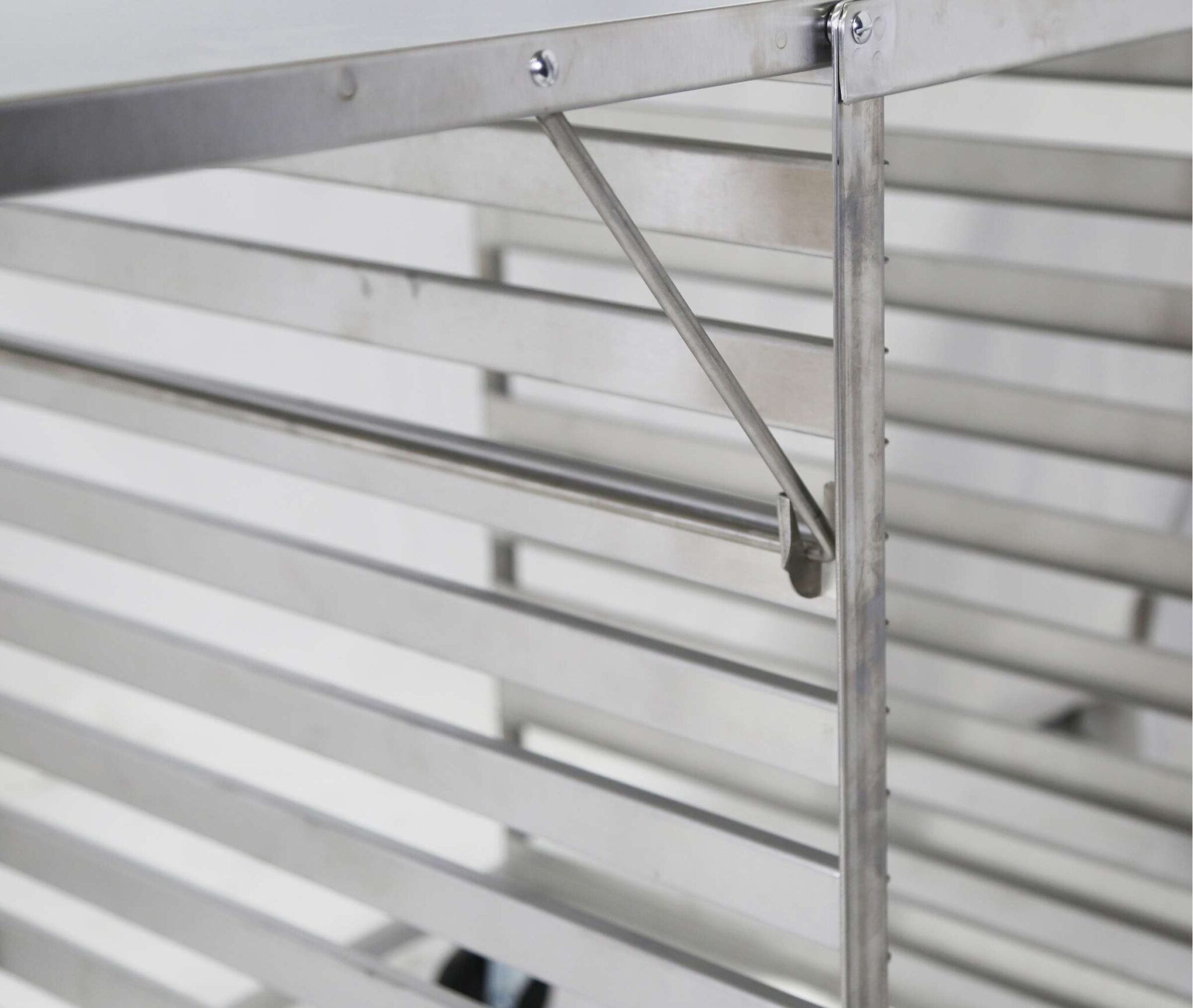 Lakeside 110 Mobile Wing Table - Lakeside Foodservice