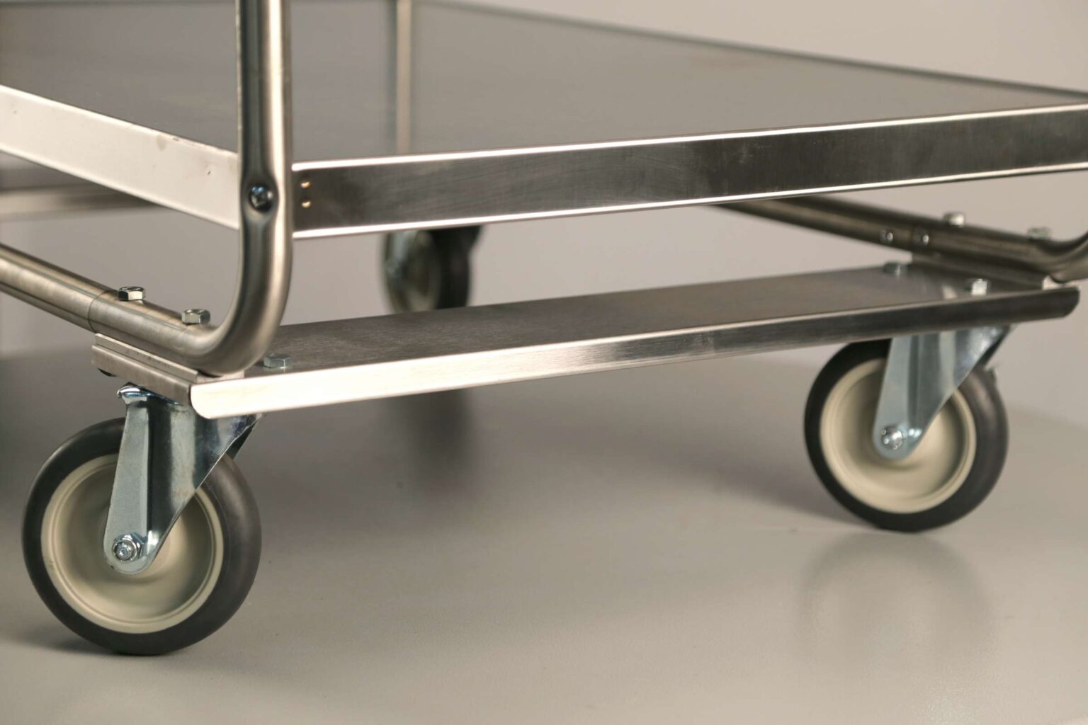 Tray & Flatware Carts - Lakeside Foodservice