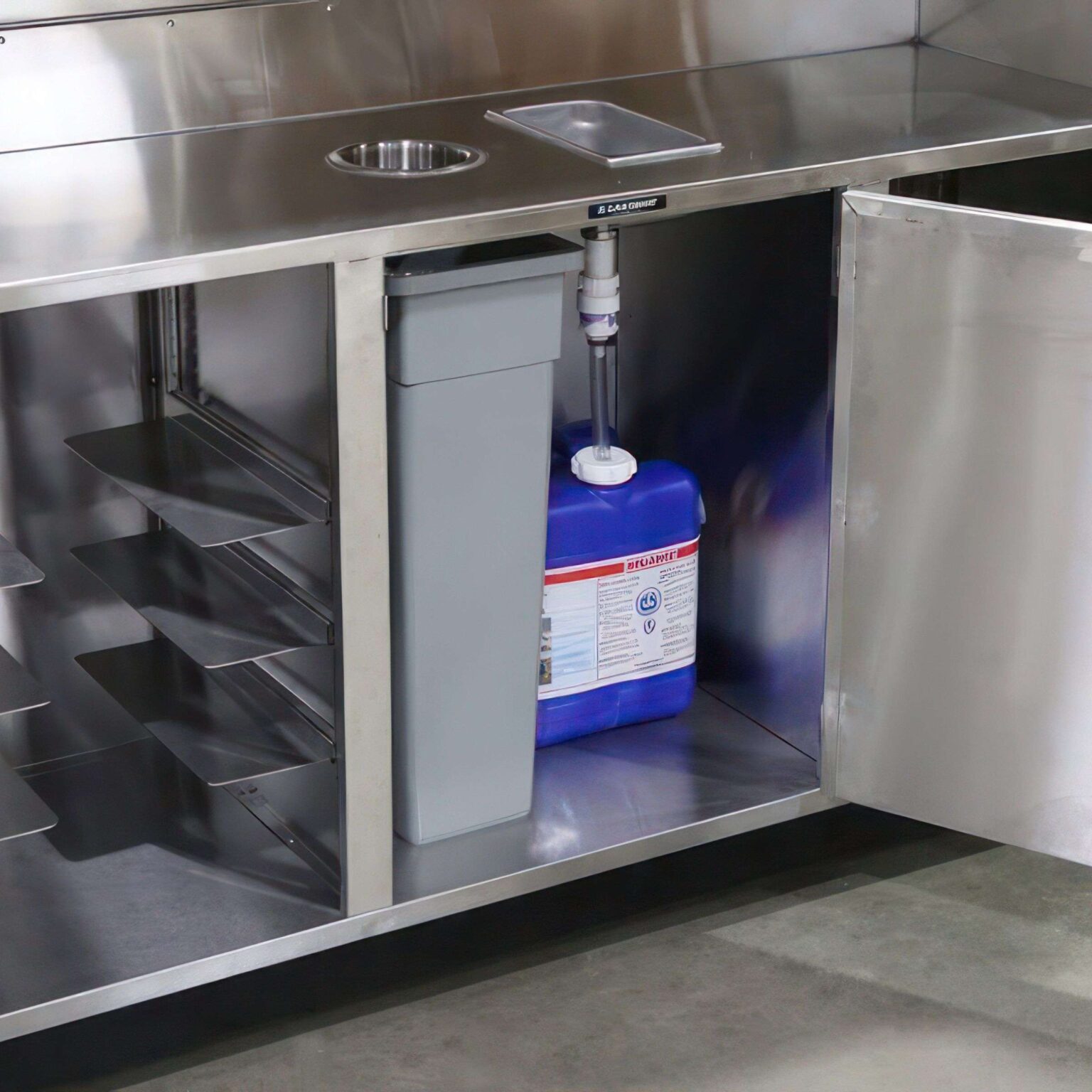 Lakeside 4618 Bussing Station with Laminate Finish, 8 Tub Capacity ...