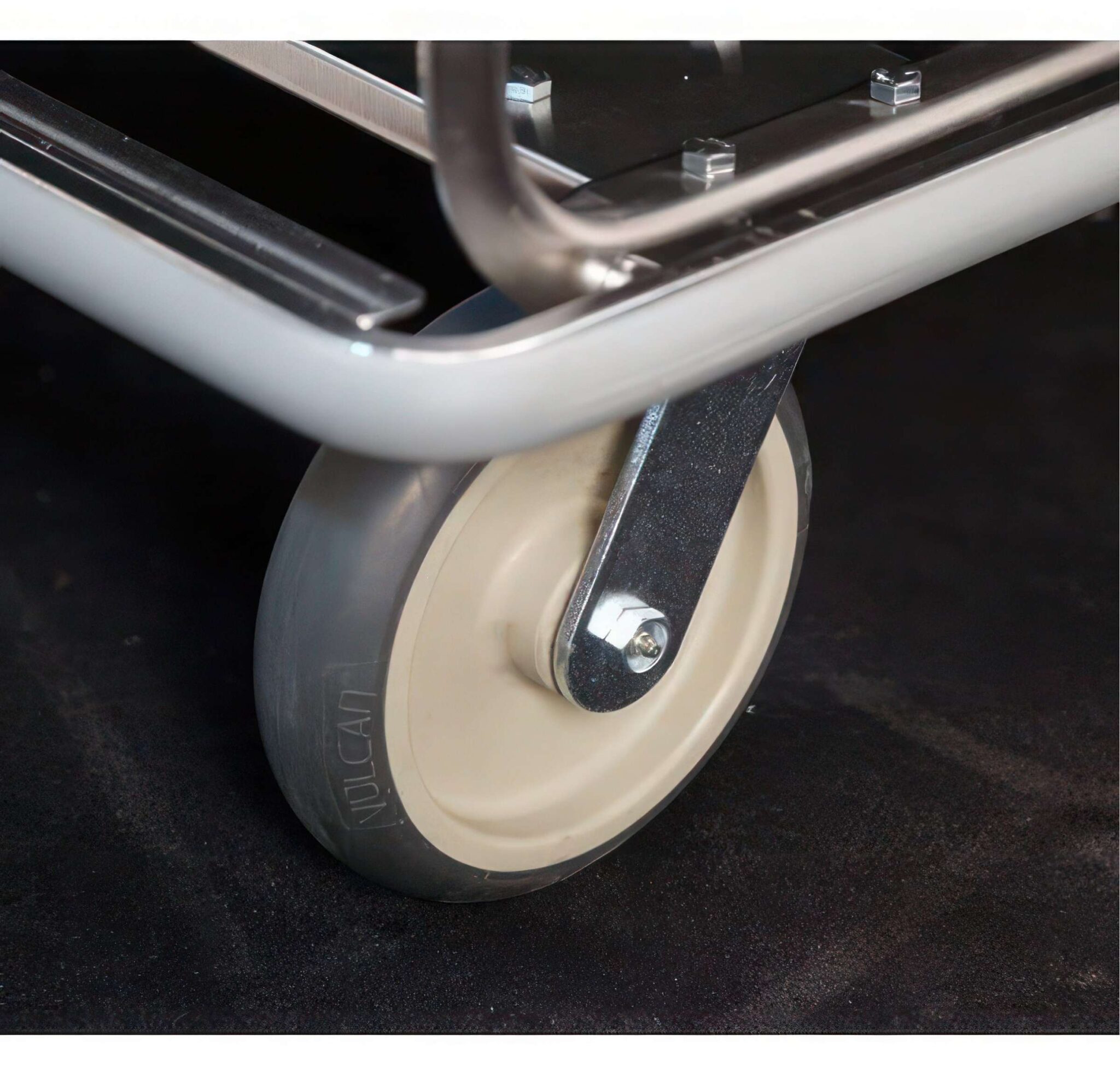 Lakeside 581 Queen Mary Banquet Cart, (3) 28 x 46-in Shelves, 1,000-Lb ...