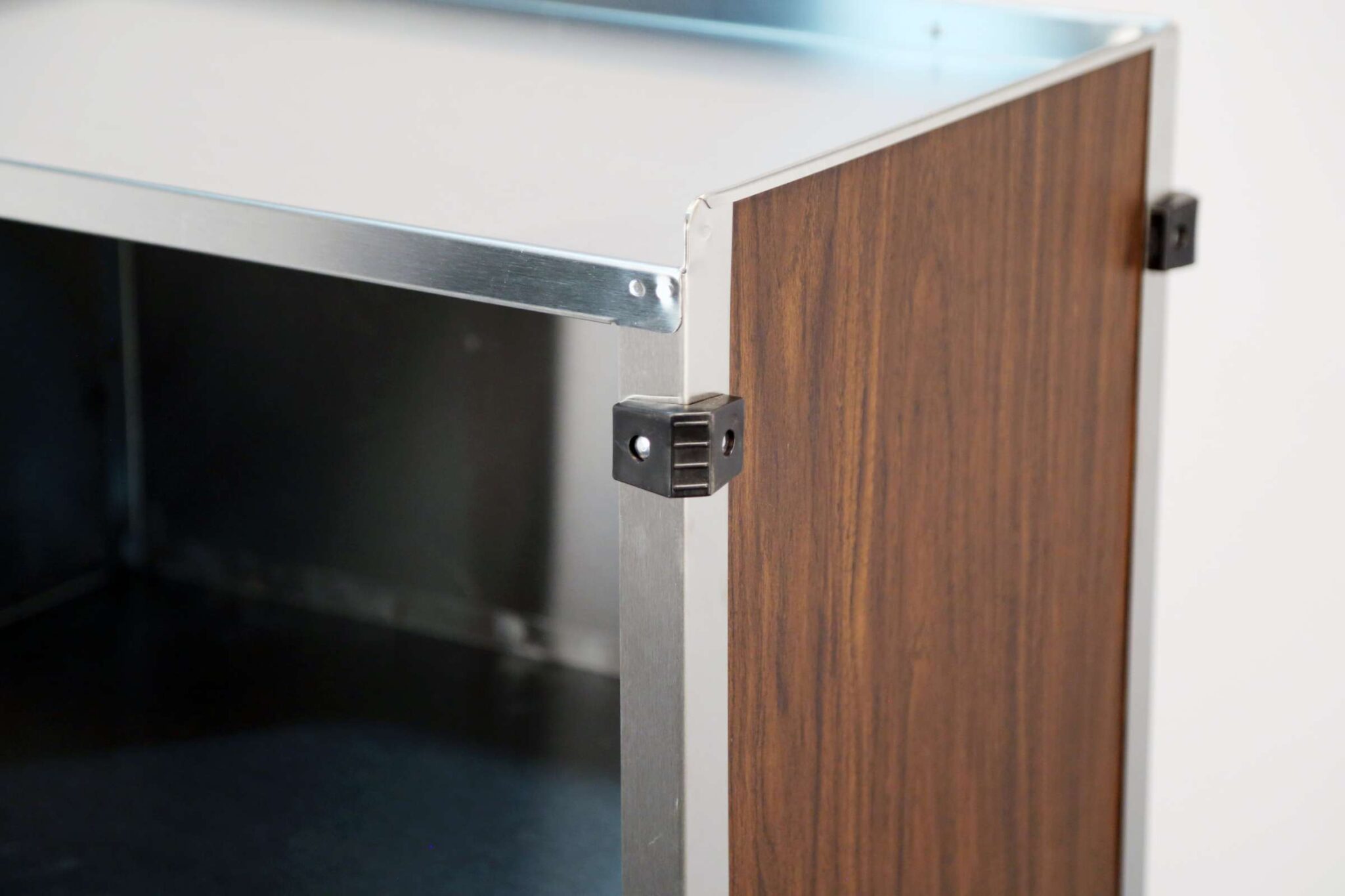 Lakeside 610 Enclosed Bussing Cart, Stainless Steel, 3 Shelf: 15-1/2" x ...