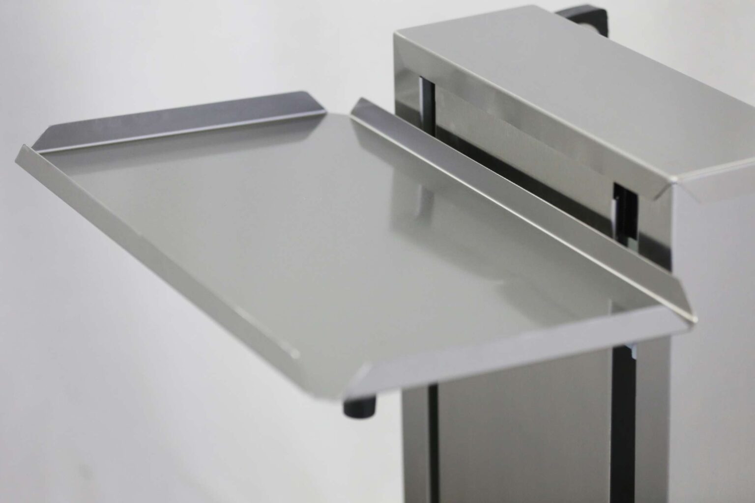 Lakeside 814 Single-Platform Mobile Tray Dispenser for 12" x 22". Trays ...