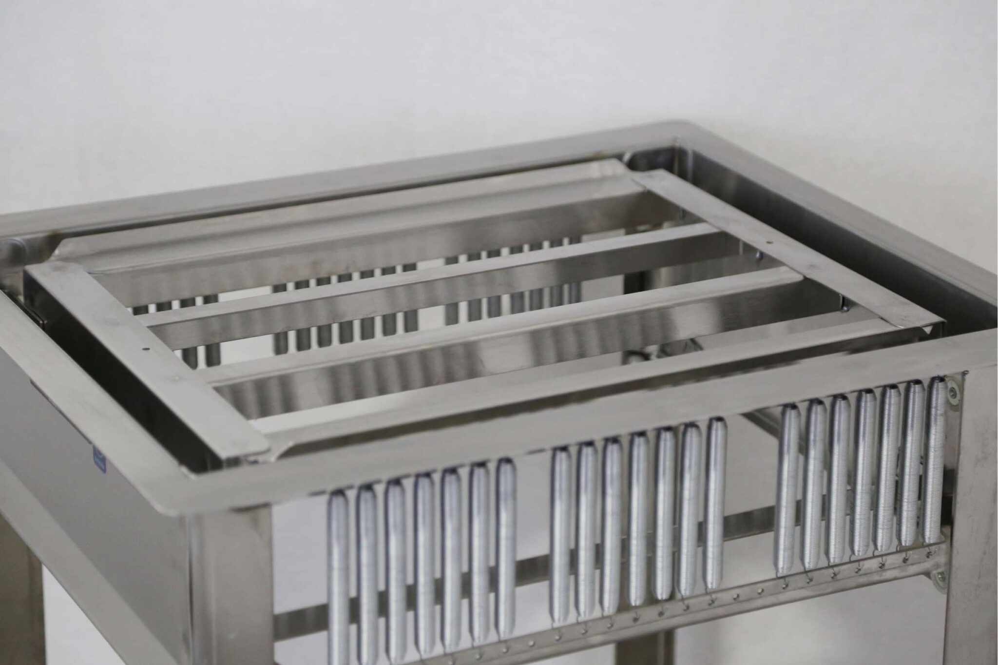 Lakeside 976 Drop-In Tray Dispenser (150-Tray Capacity) - Lakeside ...