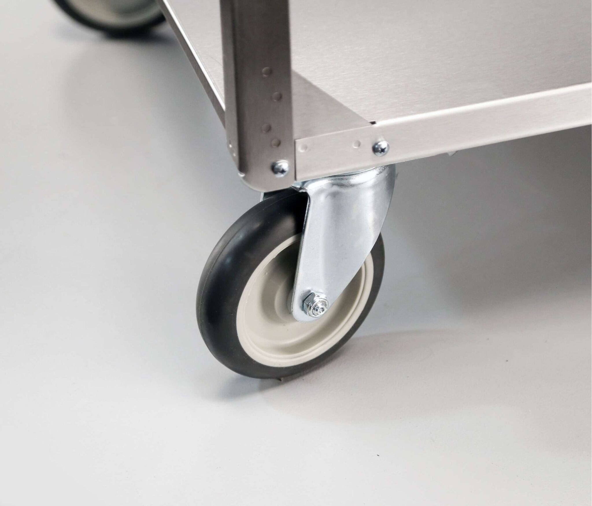 Lakeside 471 Linen Utility Cart, 4 Shelf: 21" x 50", 500-Lb. Capacity ...