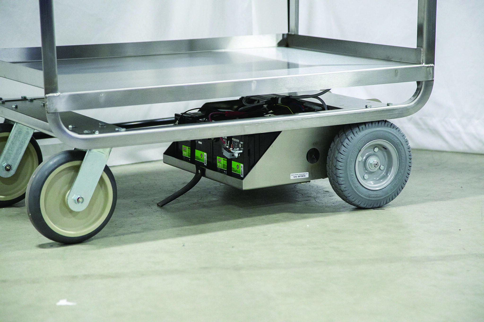 Lakeside 163422 Motorized Utility Cart, 3 Shelf: 24-1/2" x 36", 1000-Lb ...